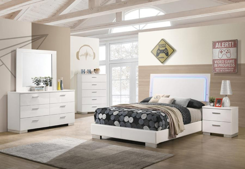 Felicity 5-piece Full Bedroom Set with LED Lighting Glossy White Coast