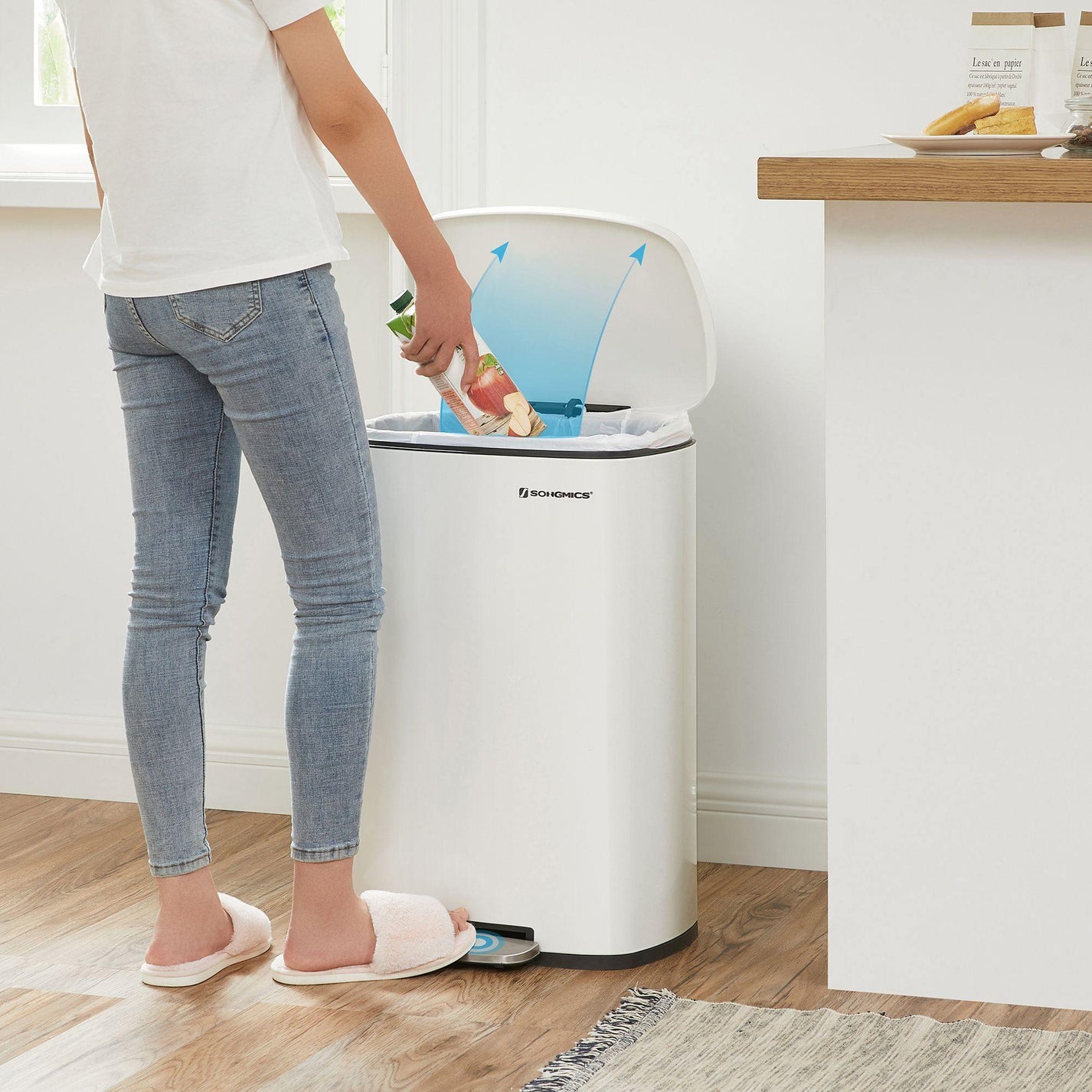 White Step Trash Can with Hinged Lid for Kitchen